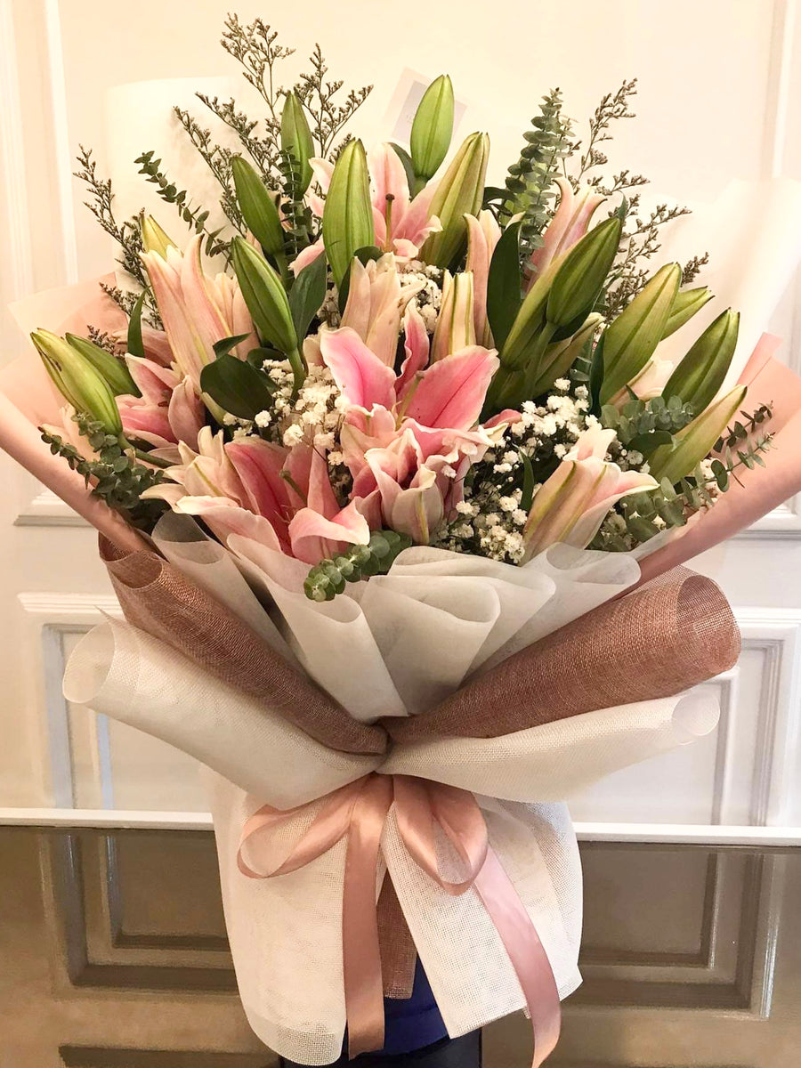 Glimmer Bouquet – Flower Story PH